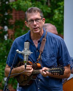 Cornfields & Crossroads – Midwest Bluegrass